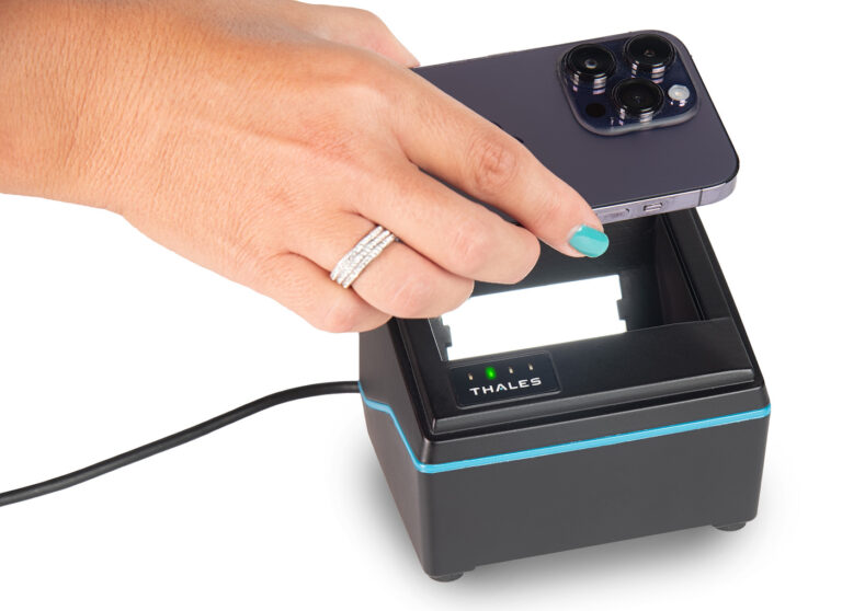 Thales CR2000+ ID & Moble Drivers License Scanner